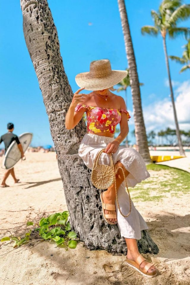 Hawaiian Vacation Outfit Ideas: Perfect Looks for Paradise - ItsAllBee ...