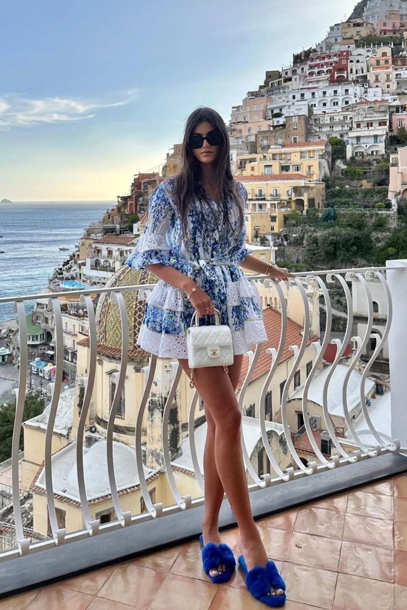 36 Amalfi Coast Outfits: A Fashion Guide to Your Italian Getaway - ItsAllBee | Solo Travel ...