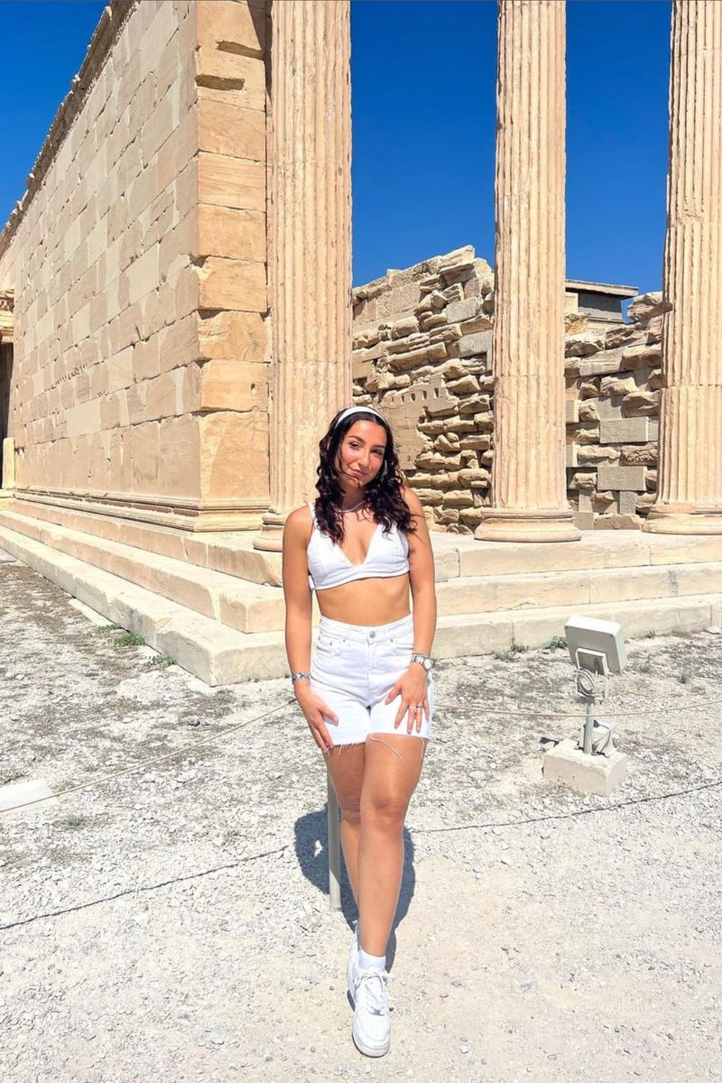 27 Athens Outfit Ideas For The Stylish Traveler - ItsAllBee | Solo ...