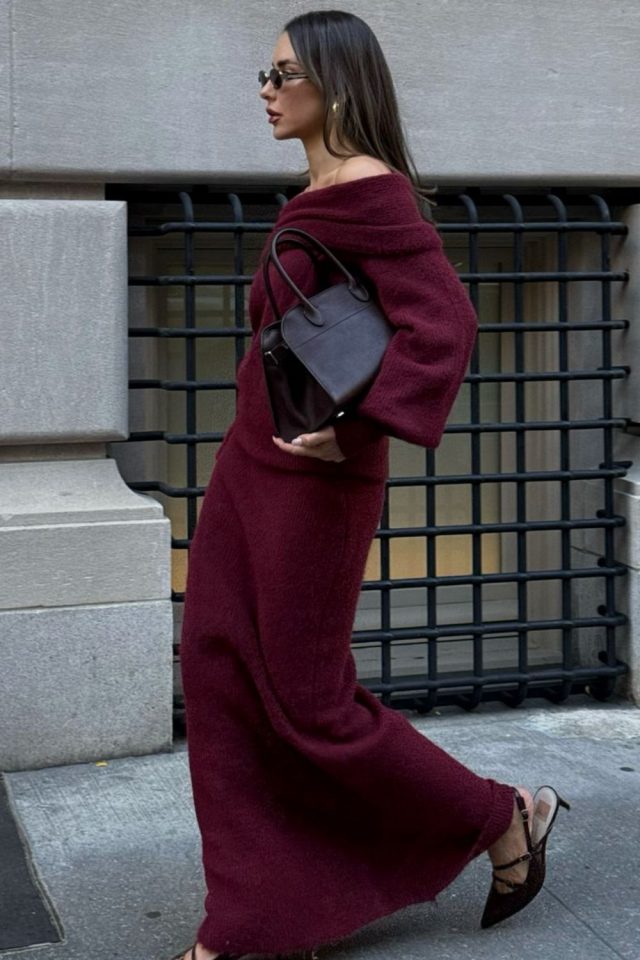 21 Perfect Burgundy Outfits For Fall : Embrace The Season’s Must-Have Color - ItsAllBee | Solo ...